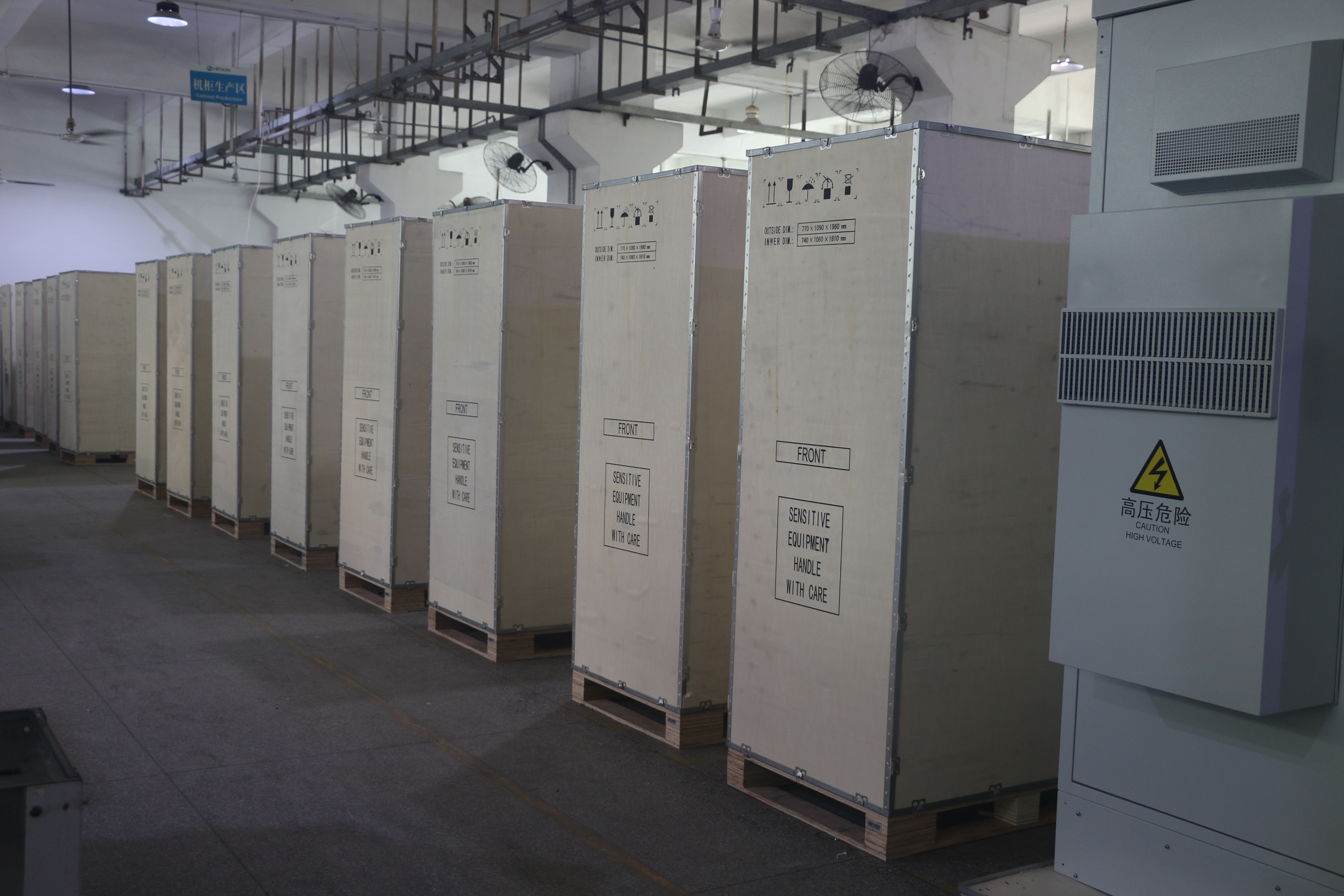Top Features of Outdoor Communication Cabinets for CCTV and Traffic Systems
