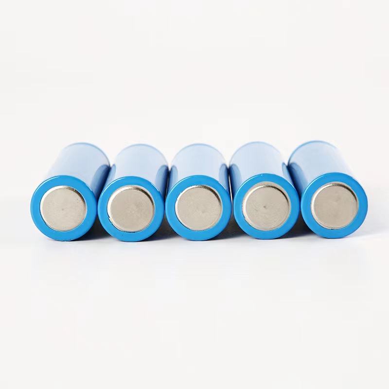 Flashlight Battery Showdown Rechargeable vs Disposable Options