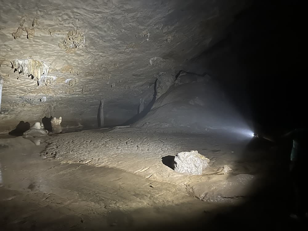 Comparing the Best Flashlights for Long-Range Illumination